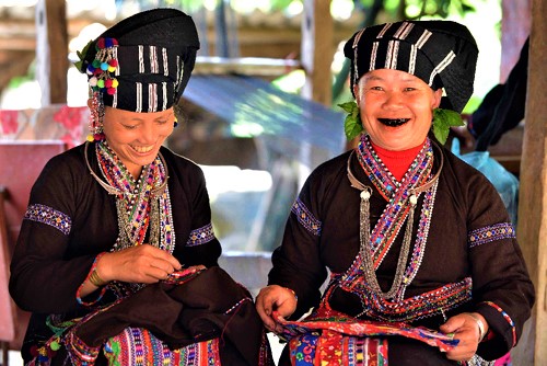 Bulang. Los de Dientes Negros. – Viajes en Chancletas
